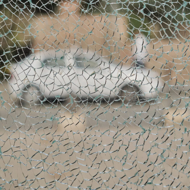 Laminated Auto Glass vs Tempered Auto Glass: When Each Is Used and Why ...